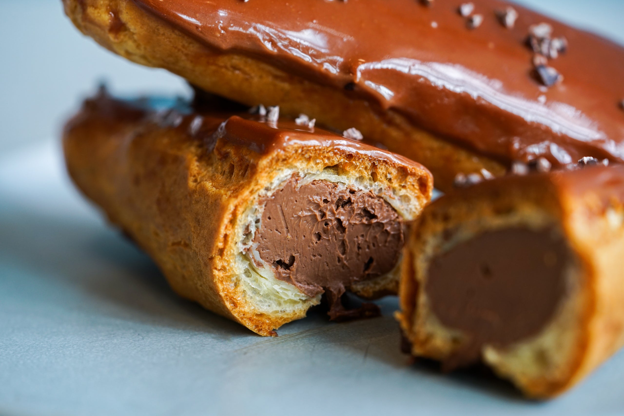 Chocolate Éclair | Praliné French Pastries